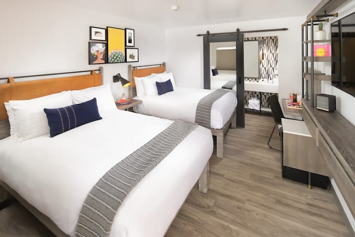 Double Beds | Retro-modern Stay | Boutique Hotel - ツーソン, AZ