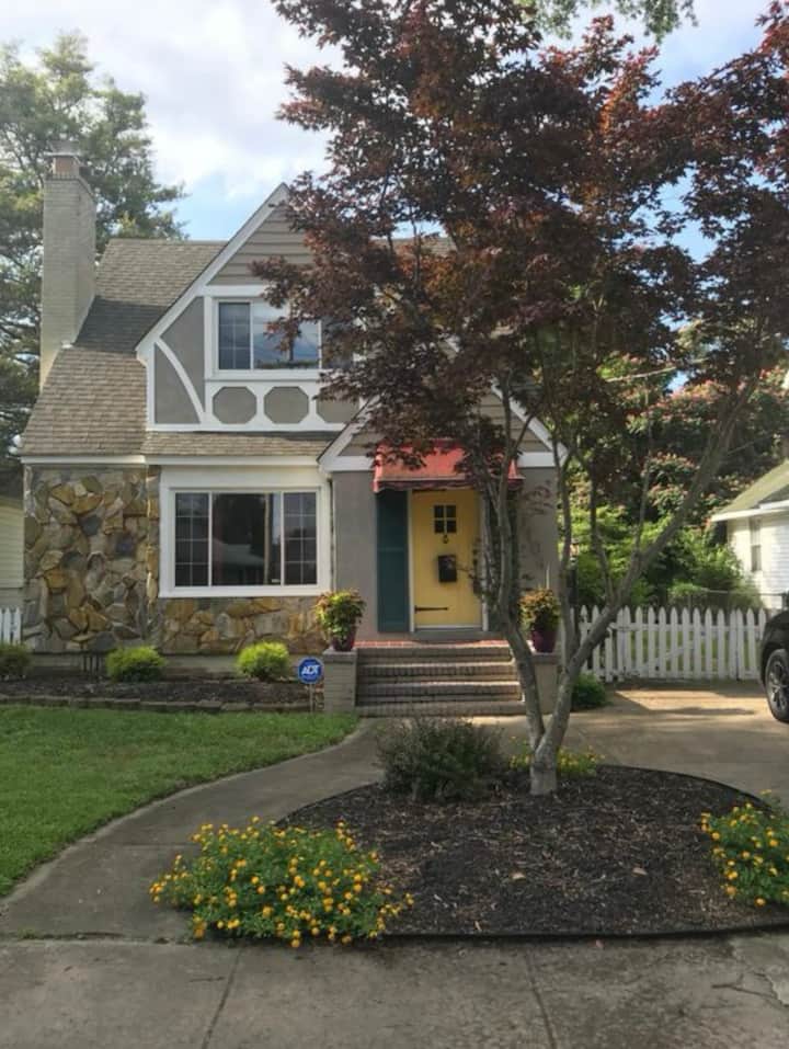 Little Cottage On Church - Camden, NC