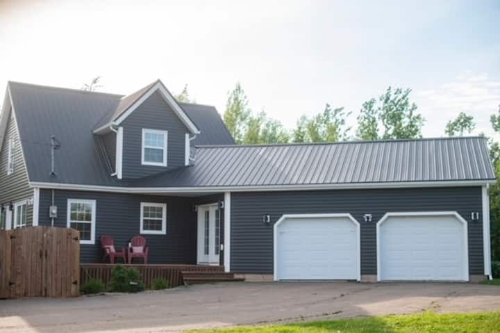 Take A Look At This Peaceful Place To Stay. - Prince Edward Island