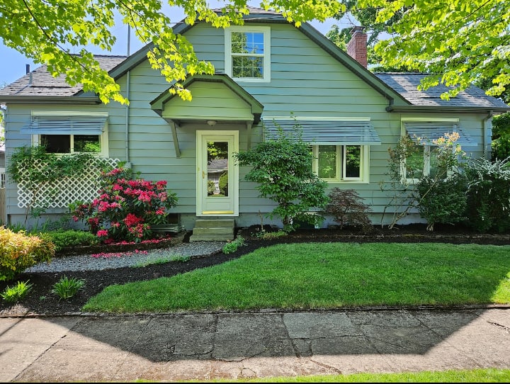 Charming Daylight Basement Salem - Salem, OR