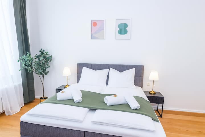 Nuit Apartment: For 6 | City | Next To Dortmund - Hagen