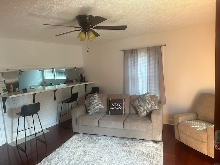 Modern Family Home, Near Casino - ダンビル, VA