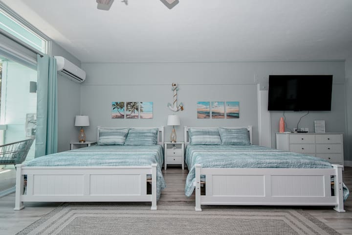Beachfront Condo In Downtown Cedar Key - Cedar Key, FL