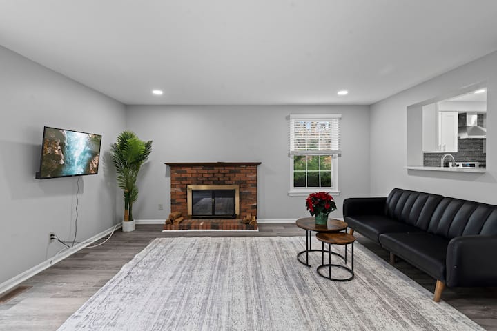 3br Townhouse In Marlton - Oliphants Lake, NJ