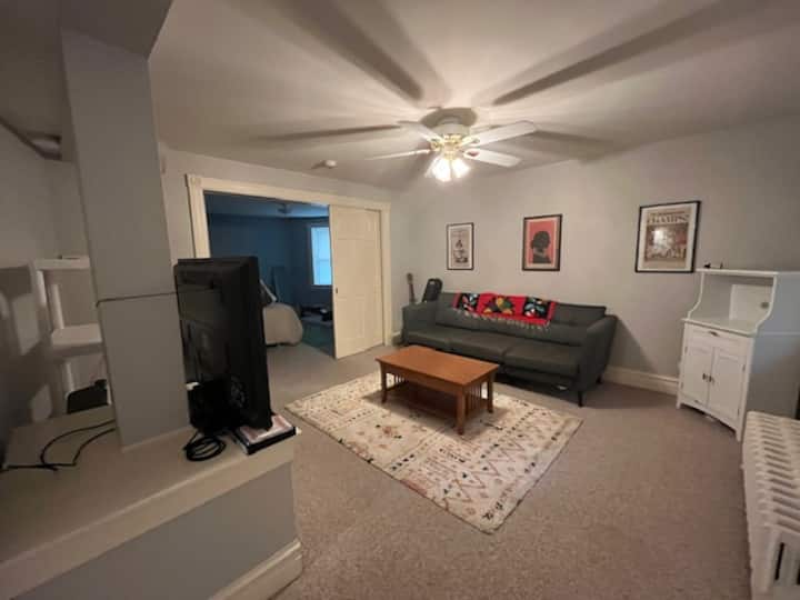 Garden Unit In Malt Row - Chicago