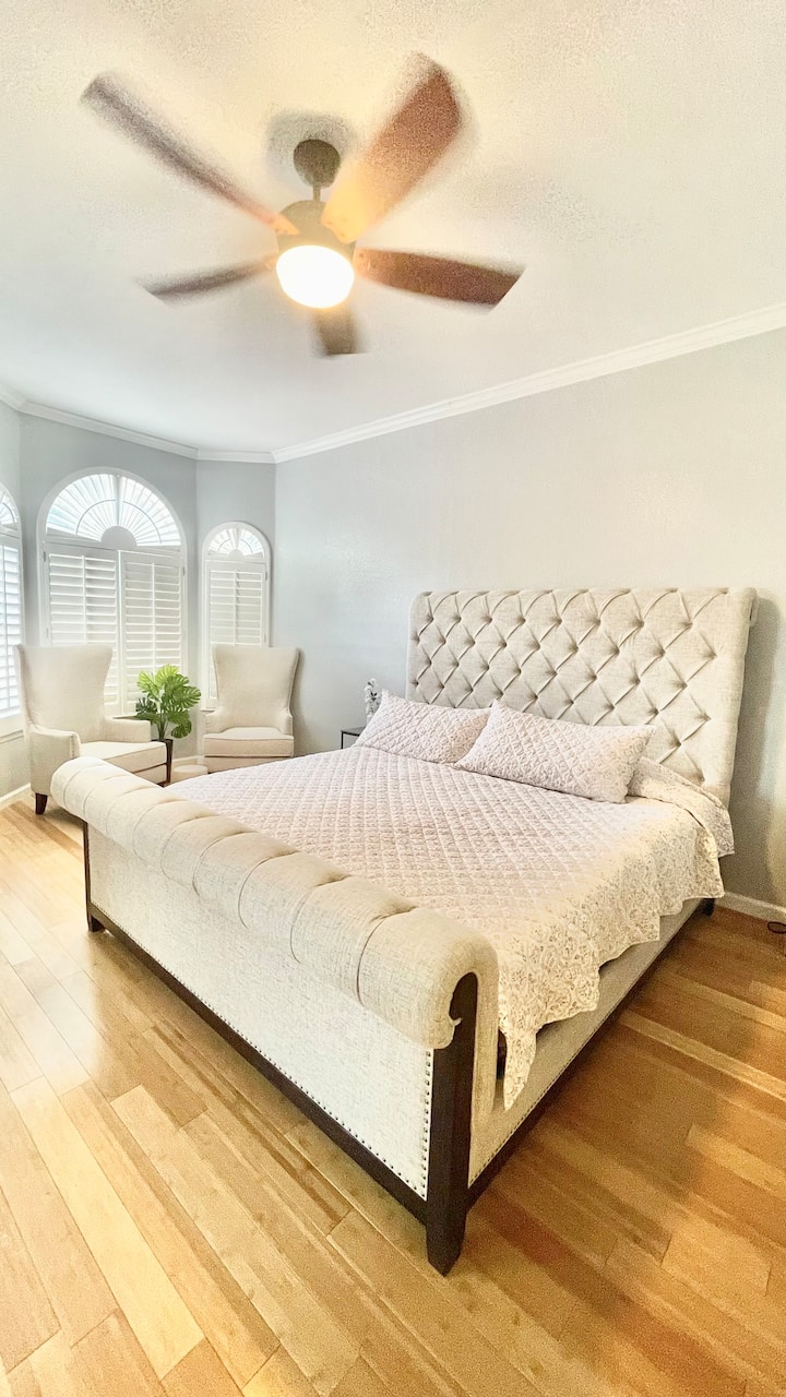 Westside Villa Desert With Swimming Pool - Santa Teresa, NM