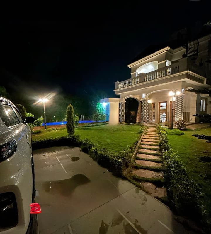 Da Aura Farms - Patiala