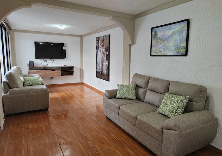 Moderno, Amplió, Cómodo Descanso - San Salvador