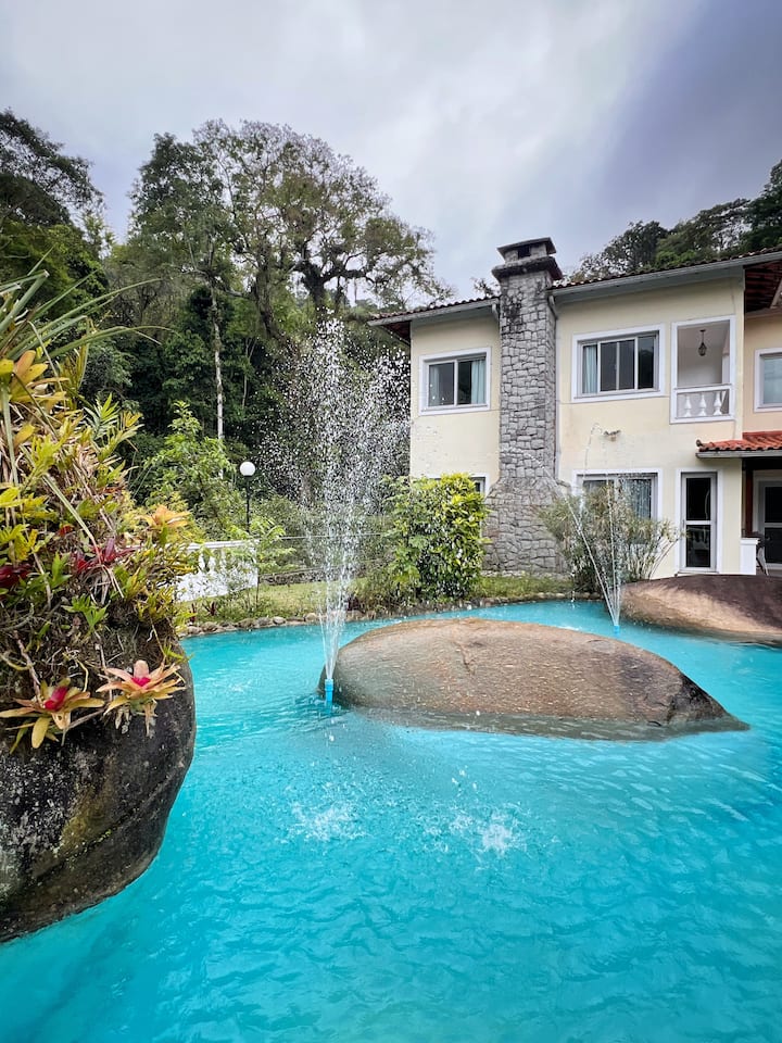 Rainforest Aviators Mansion - Rio de Janeiro