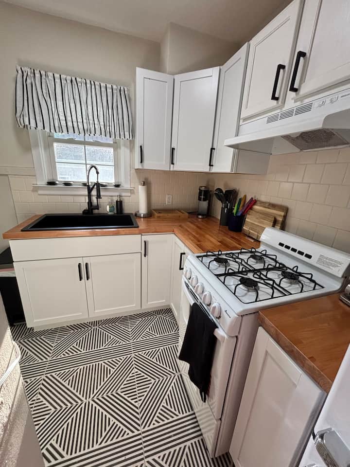 Entire Home 4 Min Drive To State Farm Center Uiuc - Champaign, IL