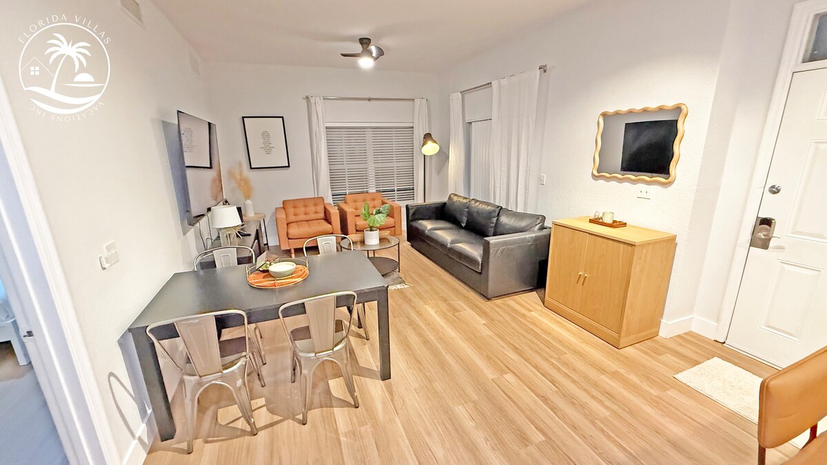 Deluxe Villa Seven Dwarfs Resort – Close to Disney - Houses for Rent in ...