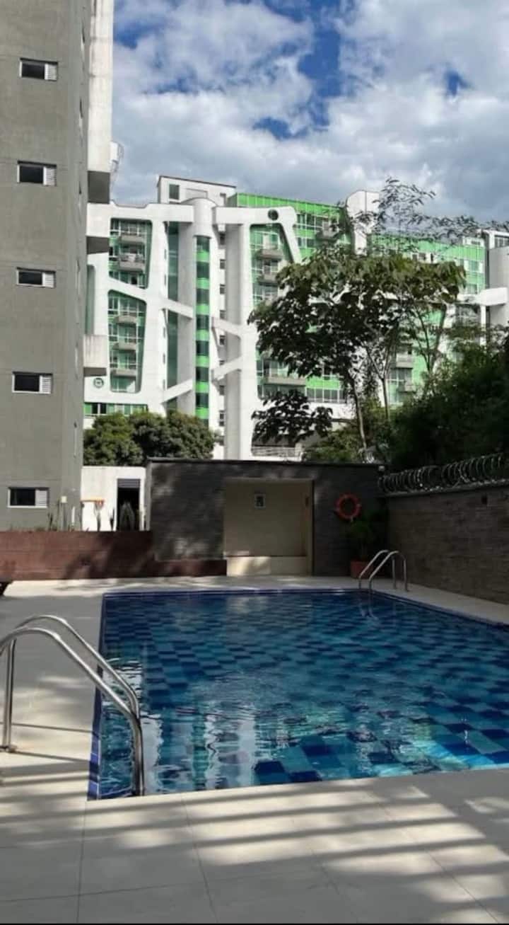 Loft Con Piscina En Laureles Axm - Armenia, Colombia