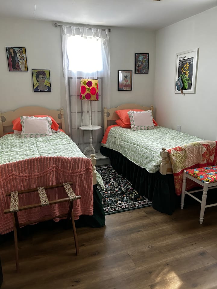 Gum Store Gallery Residence - White Sulphur Springs, WV