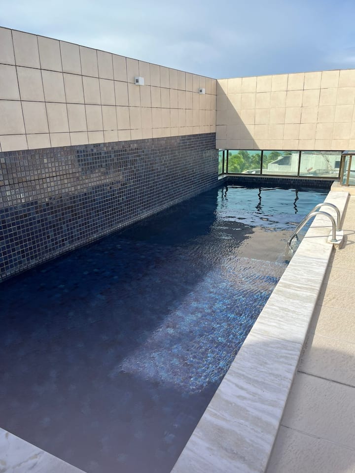 Apto 150m Praia, Todo Climatizado E Perto De Tudo. - Maceió