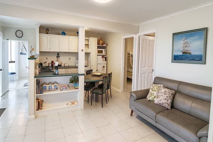 Ultimate Beach Front Holiday !!!! - Red Hill