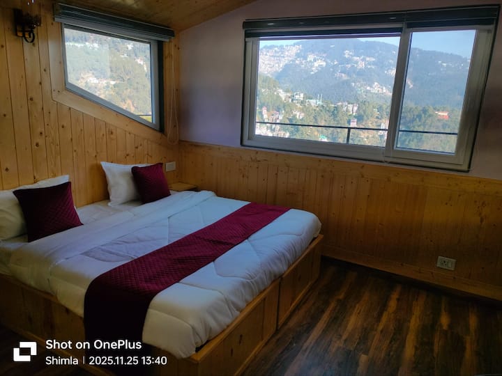 Kesarjees- Deluxe Room - Shimla