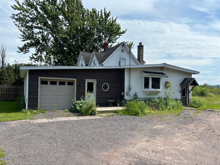 Unfurnished 6 Bedroom Home - Houghton, MI