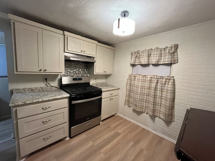 Old Rustic Farmhouse - Amarillo