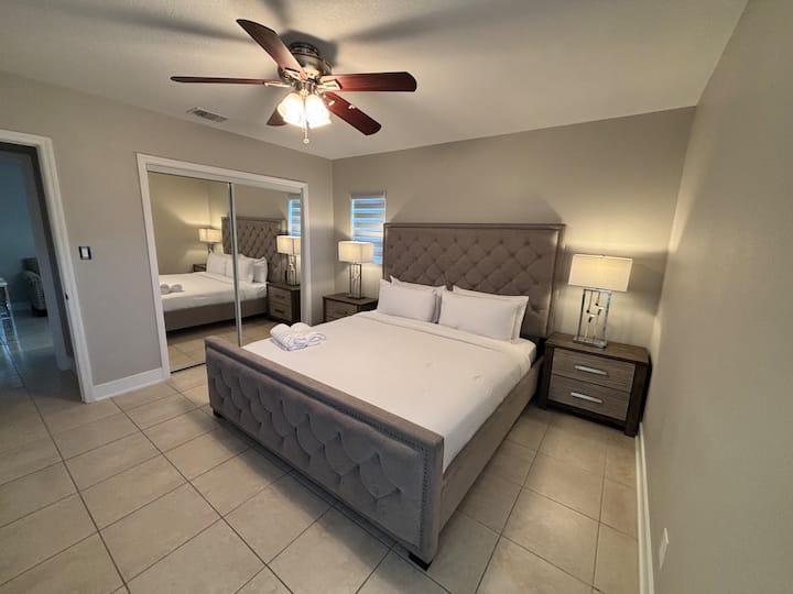 Sky Bay Luxe - Pinellas County, FL