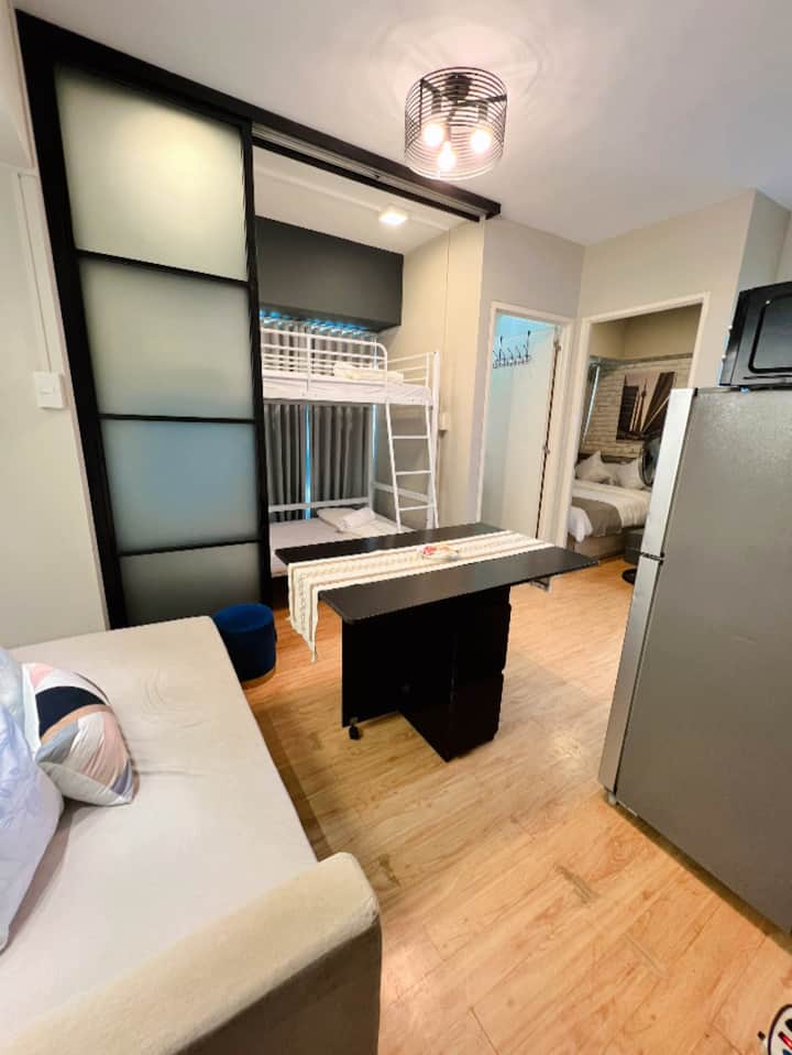 Lily•cebu It Park•pool•avidatowers•netflix - Cebu City