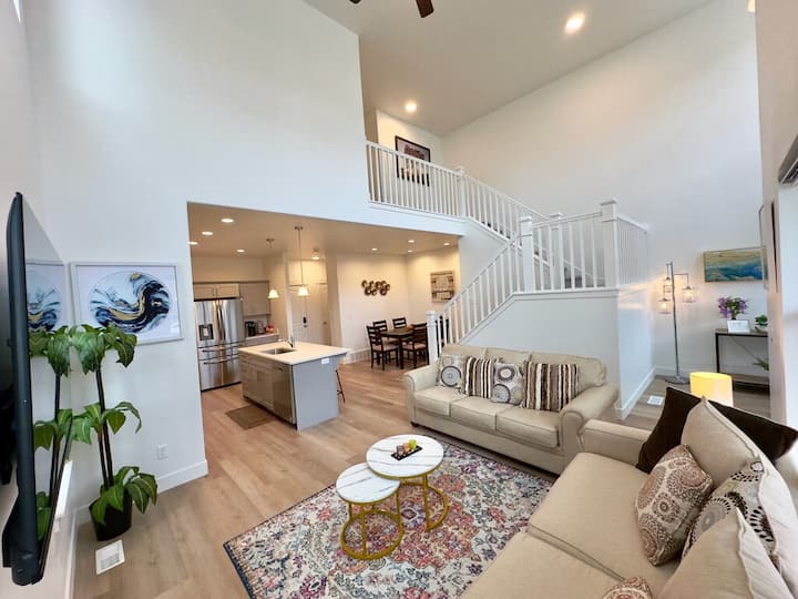 Lehi’s Best/silicon Slopes: Games, Stocked Kitchen - Lehi, UT