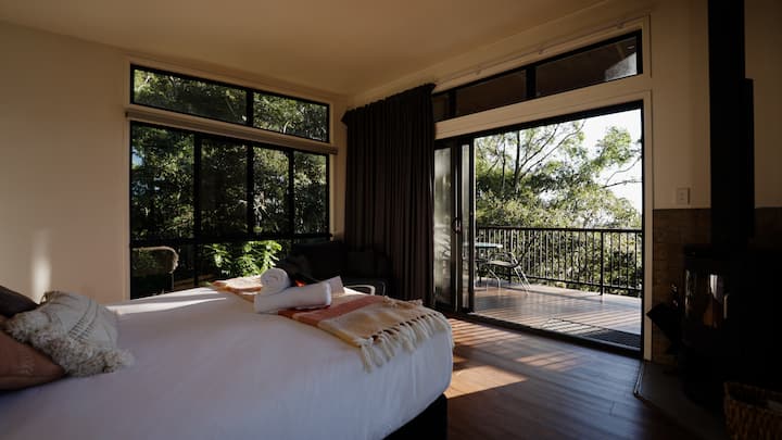 Rainforest Chalet With Bay Views - North Stradbroke Island