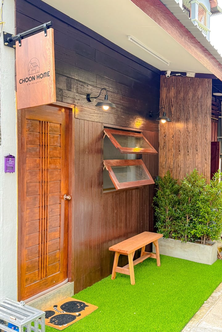 Choon Home Chiangmai I Tha Phae Gate I Old Town - Chiang Mai