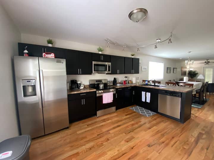 Waverunner Pro Cleaned Self Check In Sleeps 15 - 拉辛