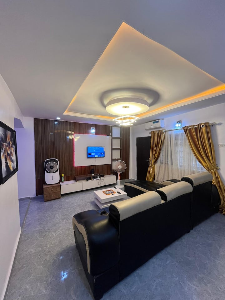 Cee&tee @ Akobo (1 Brm Flat) •247 Solar Powered Ac - Ibadan