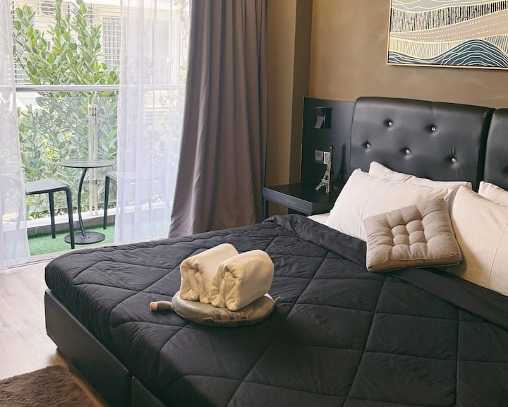 Thirteen Residence [Tr33a] @ Sovo Aeropod Netflix! - Kota Kinabalu