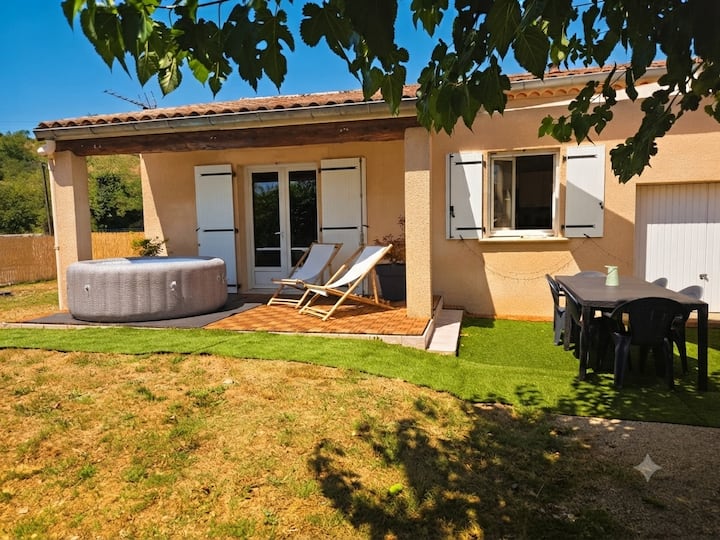 Gîte Ruoms - Lagorce
