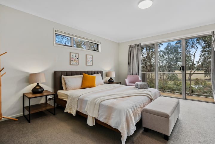 Comfy Stay In A Convenient Spot - Canberra