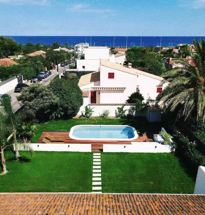 Seaside Villa With Private Pool - Antibes