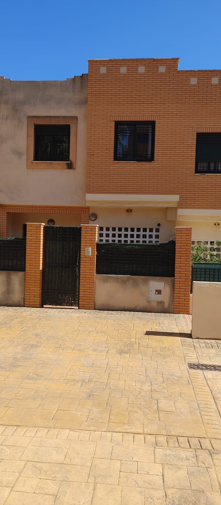 Chalet Tres Dormitorios - Torre del Mar