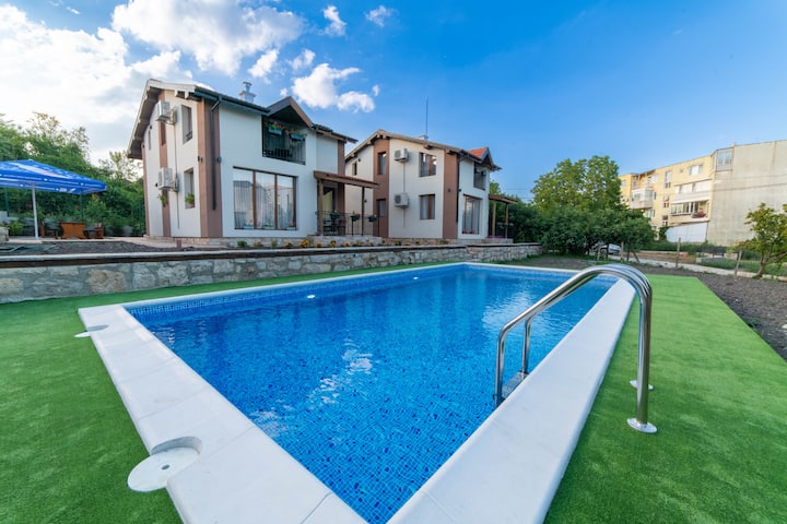 Relax Complex Near The Beach - Varna