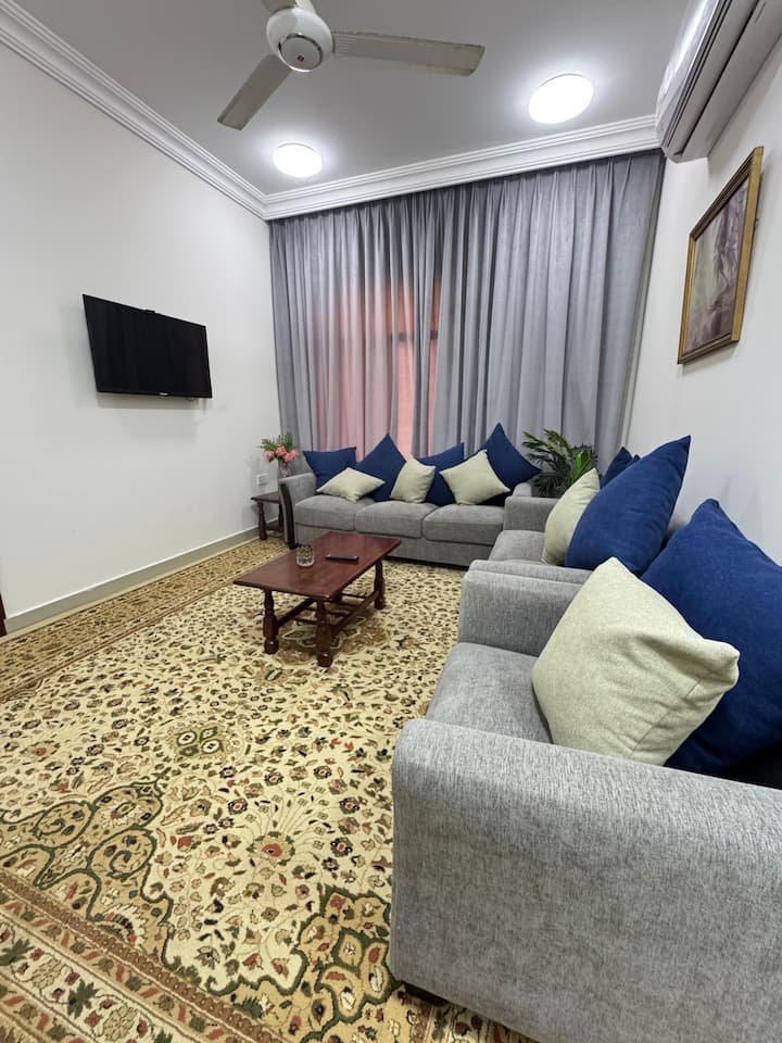 داركم غرفة وصالة مطبخ ودورة مياه - Salalah