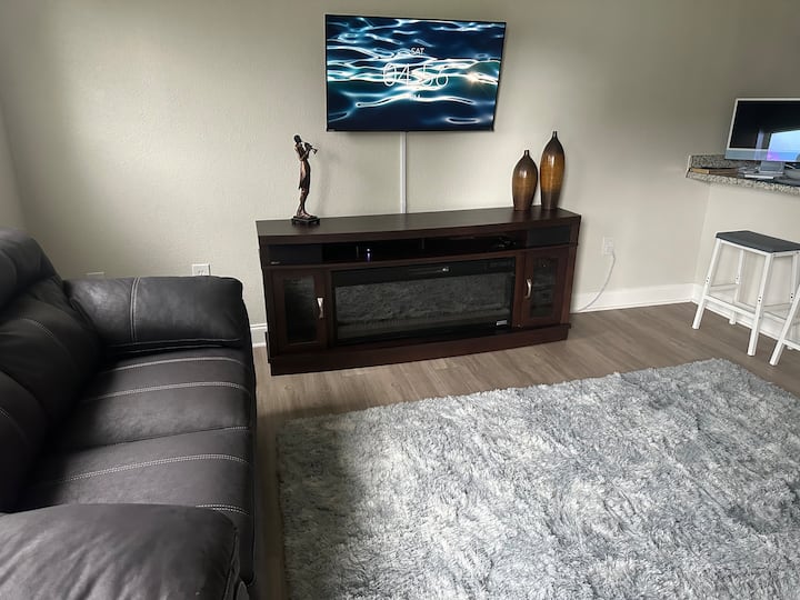 Cozy & Comfy Studio Just For Two - Winter Haven