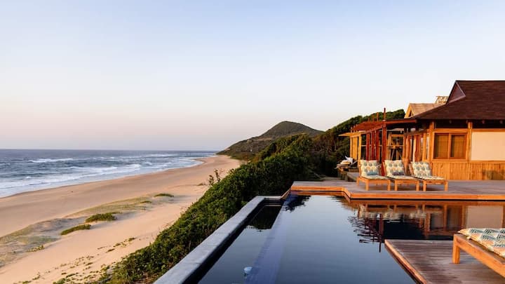 Blue Waves @ Aloha - Mozambique