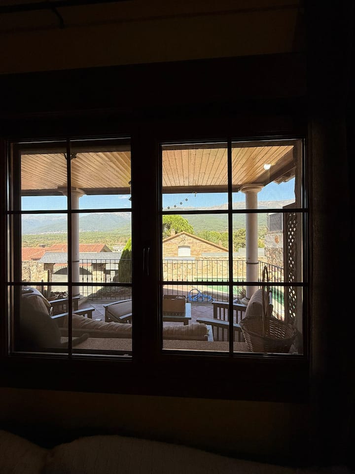 Chalet En Plena Naturaleza - Piedralaves