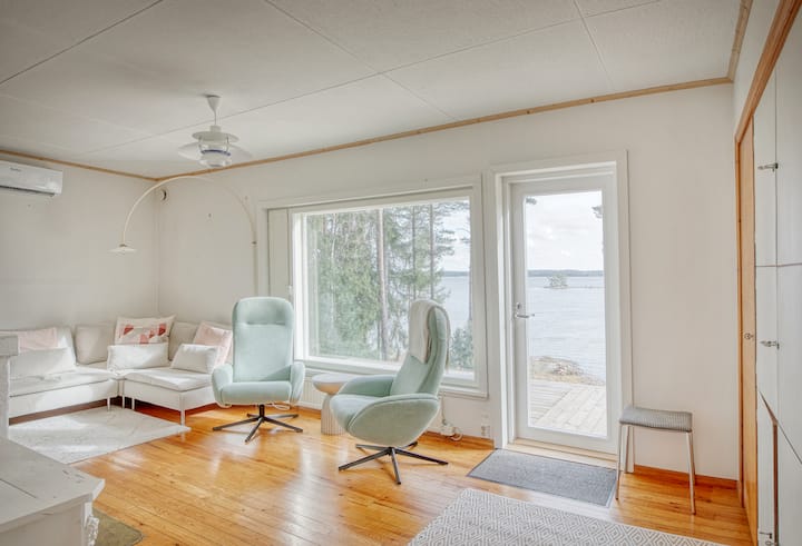 Waterfront Cozy Cottage, Sauna At Beach And Dock - Porvoo