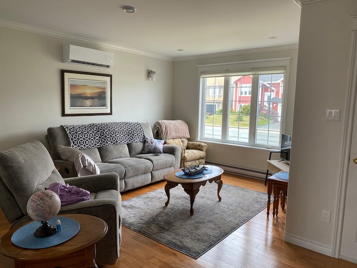 Lovely 2 Bedroom Home - Paradise