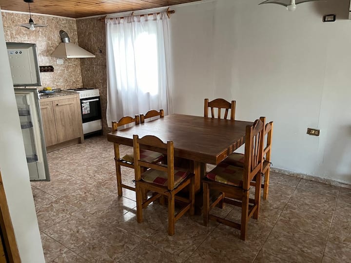 Casa Amplia, Céntrica Con Pileta Para 6 Personas - San Rafael, Argentina