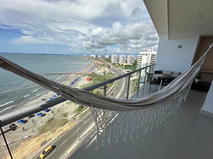 New Oceanfront Apt Near Downtown - Cartagena