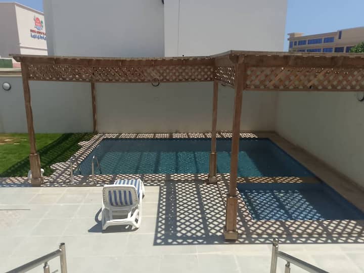 فلا دورين في غنيمة - 利比亞