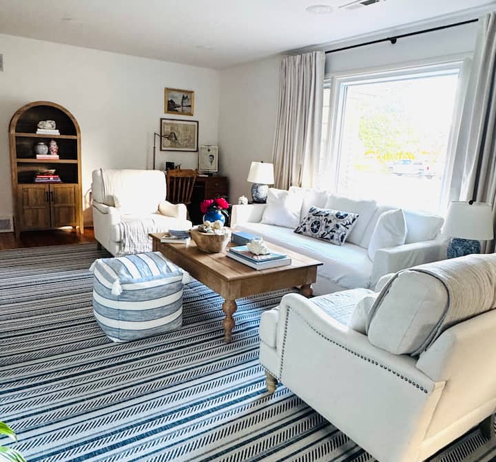 Sunshine Cottage By Mercy Hospital - Springfield, MO