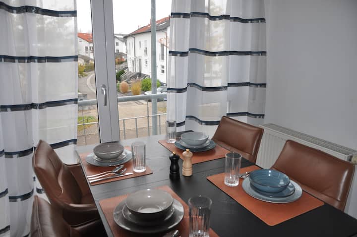 1-zimmer Wohnung Mit Aussicht - Karlsruhe