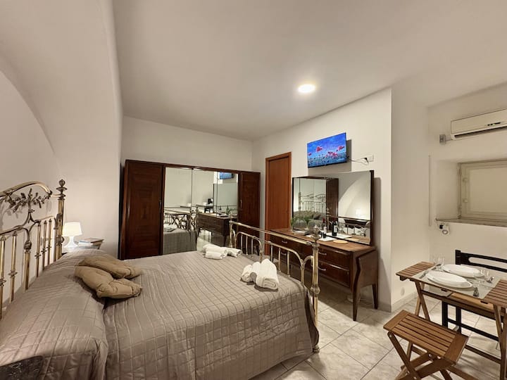 Suite Accogliente - Bagno Privato - Centro Storico - Catania
