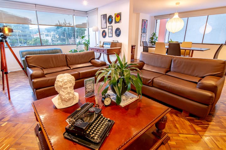 Increíble Y Amplio Apartamento En El Chicó - Bogotá