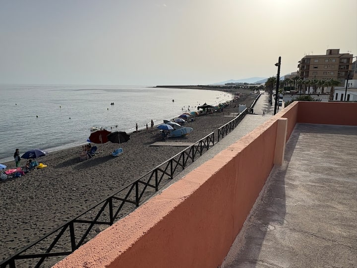 Casa Primera Línea De Playa - Adra