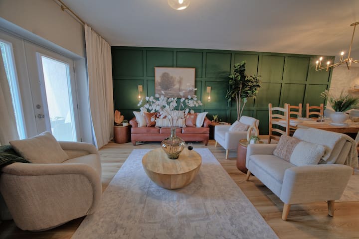 Sage & Stone Retreat - Pigeon Forge, TN